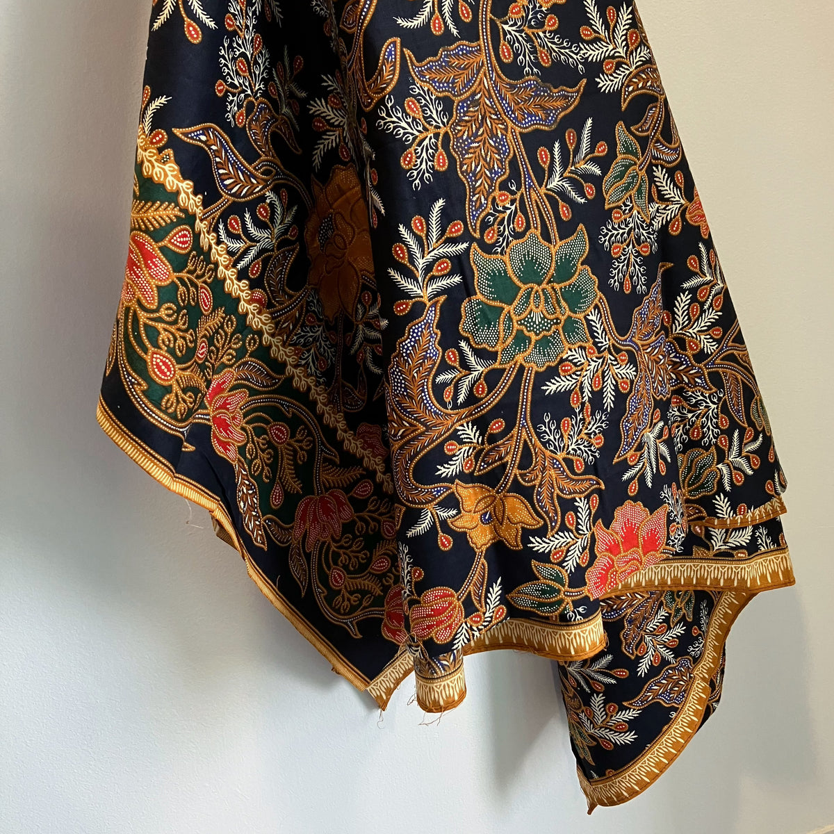 The Black Beauty Green – Lee Ann Textiles SG